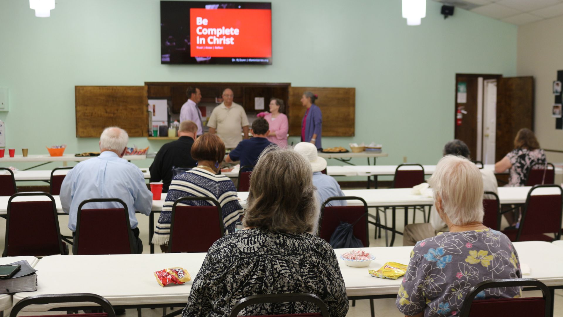 Who Are Singles? 8 Types of Singles in Your Community